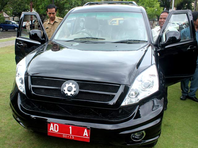 Mengenal Model Mobil Esemka