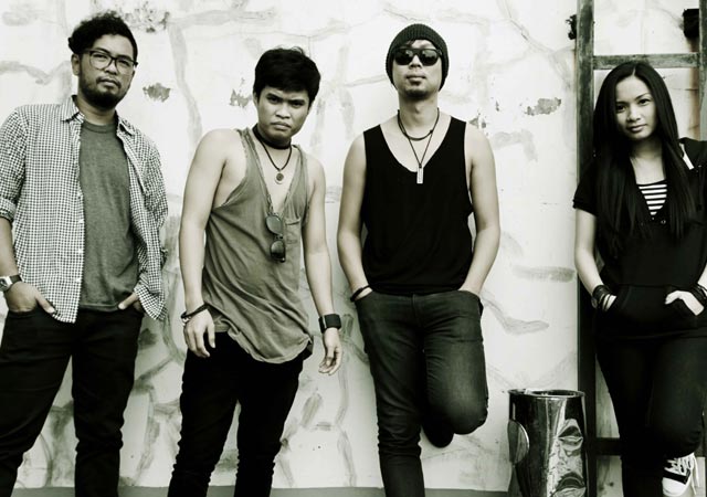 Cokelat dan Vokalis Baru