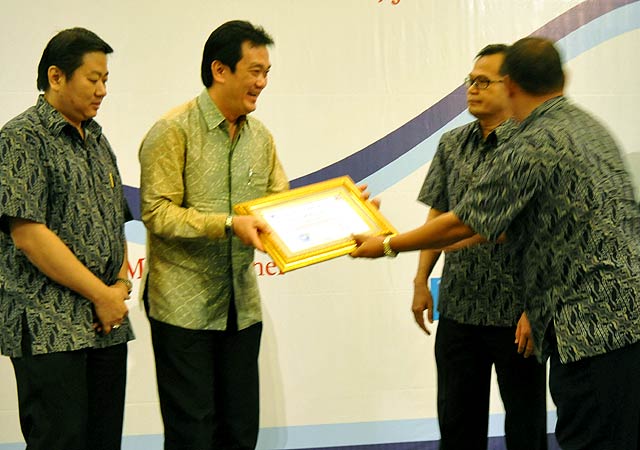 Indofood Terima Penghargaan