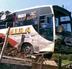 Kecepatan Bus Mira Saat Tabrakan di Jalur Ngawi-Madiun 100 Km/jam