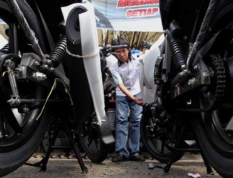 Angkutan Massal Buruk, Motor Menjamur