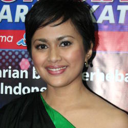 Pesan Terakhir Ayahanda Sebelum Meninggal Kepada Sarah Sechan