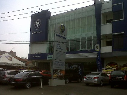 Proton Jejakkan Kaki di Depok
