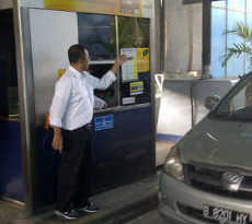Dahlan Iskan Janji Tidak Akan Ngamuk di Pintu Tol Lagi