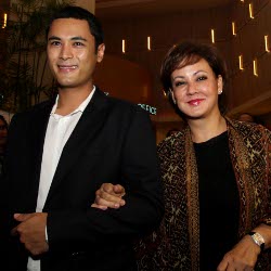 Senyum Halimah dan Kebanggaannya pada Panji Trihatmodjo