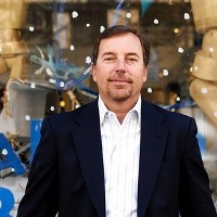 Scott Thompson, CEO Yahoo yang Hanya Berumur 4 Bulan