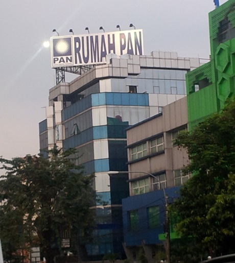 Kronologi Wakaf Rumah PAN ke Muhammadiyah oleh SB