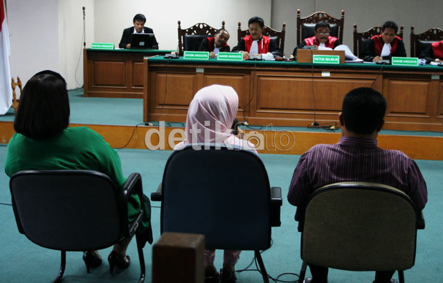 Susahnya Mencari 'Wakil Tuhan' di Indonesia