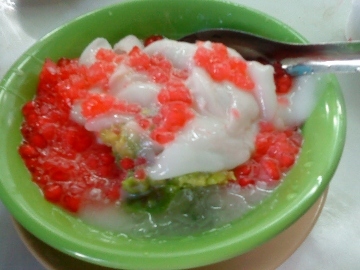 Dingin Manis Es Sekoteng dari Bandung