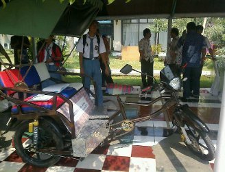 Becak Motor Hybrid dari Semarang