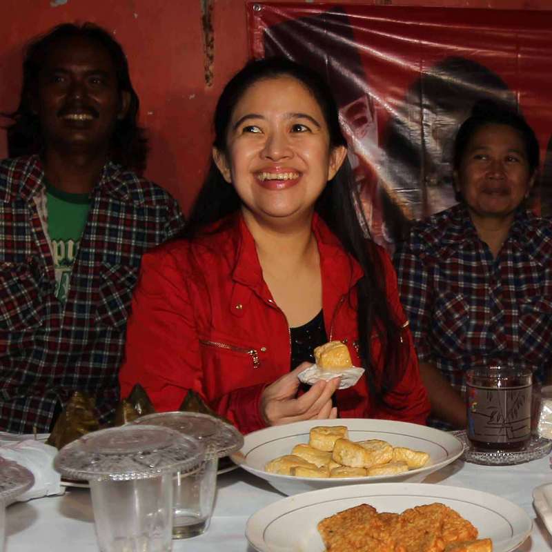 Lewat Tengah Malam, Puan Maharani Cek Kesiapan TPS di Menteng