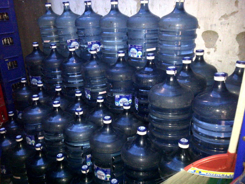 Air Minum Galon Langka, Harganya Melonjak Hingga Rp 16.000