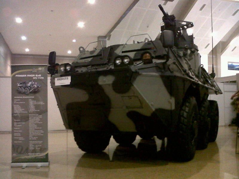 Panser Pindad Curi Perhatian Pengunjung Asing Trade Expo Indonesia
