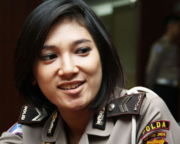 Foto: Cantiknya Briptu Eka Frestya