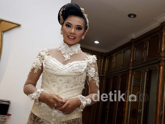 Yuk, Intip Puri 'Mahadewi' Fitting Baju Pengantin