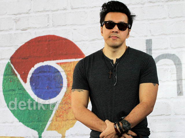 Badan Kekar David 'Naif'