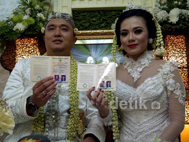 Puri 'Mahadewi' Resmi Menikah di Sukabumi