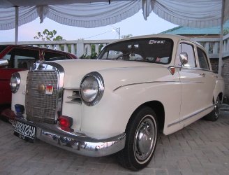 Pekalongan-Lampung, Mercy Jadul Ini Cuma Butuh Rp 350.000