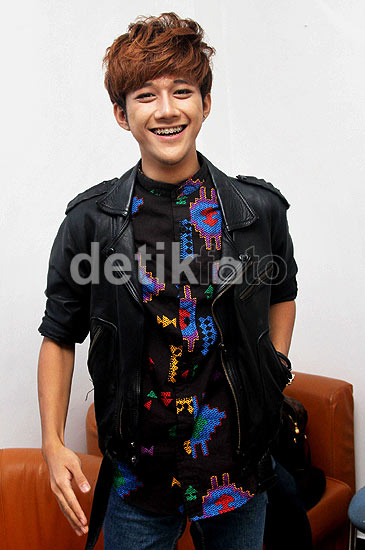Warna-warni Gaya SM*SH