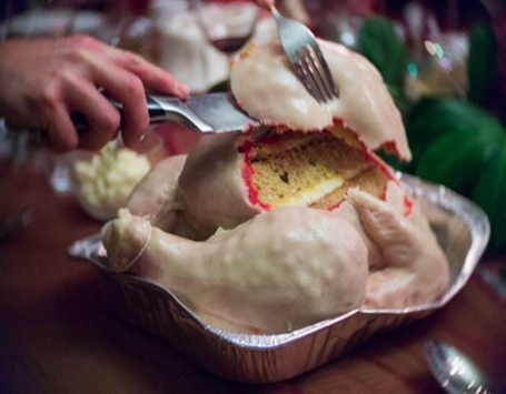 Cake Ini Benar-benar Mirip Kalkun Mentah!