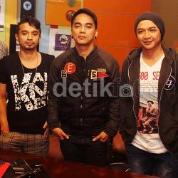 Ungu Isi Soundtrack 'Sang Kyai'
