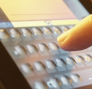 Sensasi Keyboard Fisik Pada Layar Sentuh