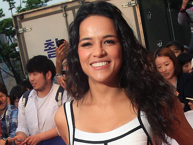 Senyuman Michelle Rodriguez di Premiere 'Fast & Furious 6'