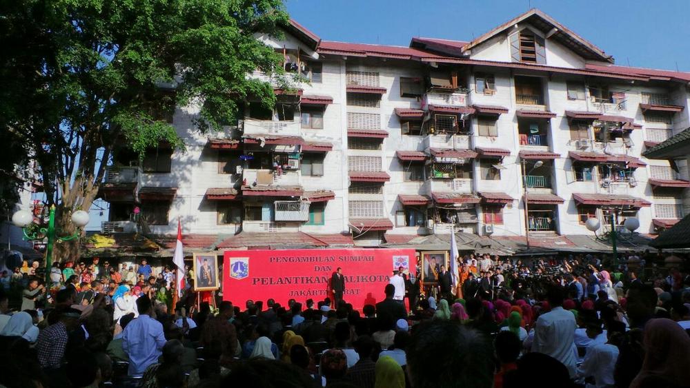 Beri 3 Pesan, Jokowi Lantik Wali Kota Jakarta Barat di Rusun Angke