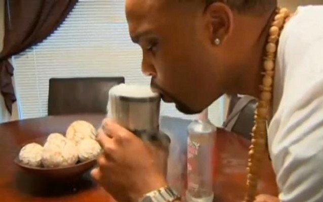 Menghirup Asap Minuman Alkohol Jauh Lebih Berbahaya dari Menegaknya