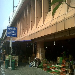 Tahun Ini Penjualan Parsel di Pasar Cikini Lebih Lesu