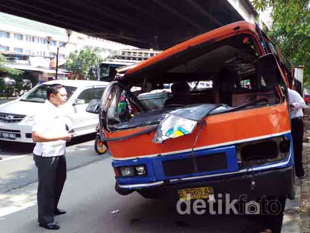 Ini Dia Penampakan Metro Mini Maut