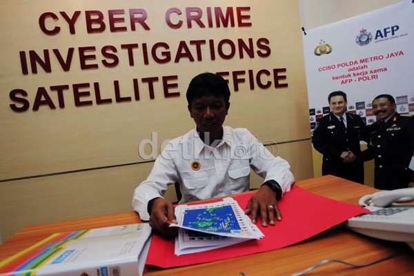 Polri Ungkap Cyber Crime Lewat Rekening Atas Nama Foshan Zebro