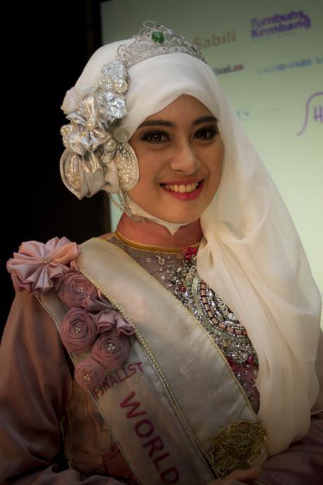 Pagi Miss Universe, Malam Miss Muslimah