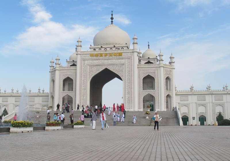 China Punya Masjid Megah Ala Taj Mahal di Yinchuan