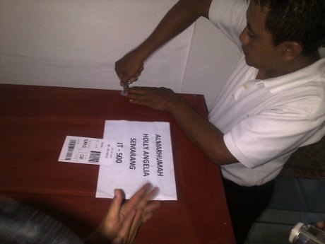 Kisah 3 Nama: Antara Holly Angela, Holly Angelia, dan Niken Hayu Winanti