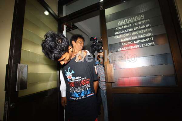 Sambil Mewek, Tompel Berdoa dan Minta Maaf