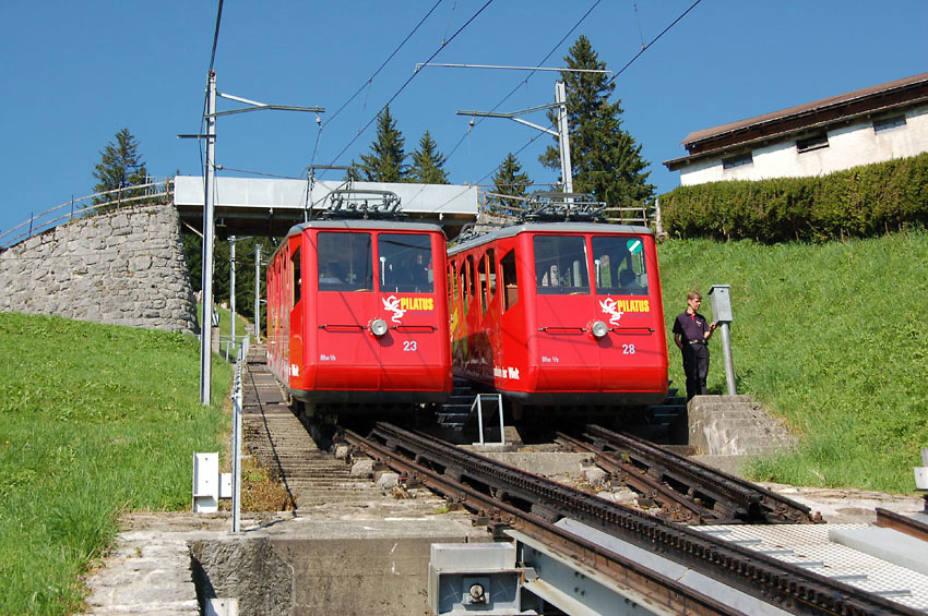 Inilah Jalur Kereta Gunung Paling Curam di Dunia