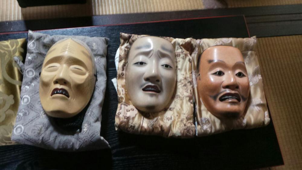 Topeng dan Seruling Berusia Ratusan Tahun dalam Opera Jepang Noh