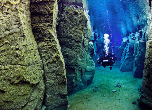 Indonesia & 4 Tempat Ajaib Untuk Diving