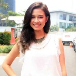 Naik Sepeda Somay, Yuki Kato Nabrak Pohon