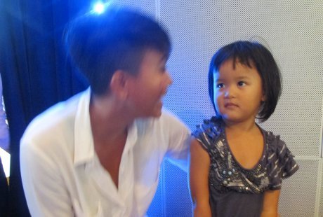 Sky Tierra Solana, Putri Kecil Komedian Ernest Prakasa yang Jarang Sakit