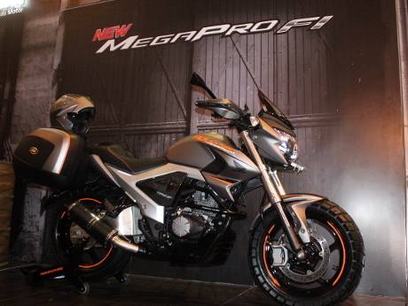 Honda MegaPro Modifikasi ala Adventure