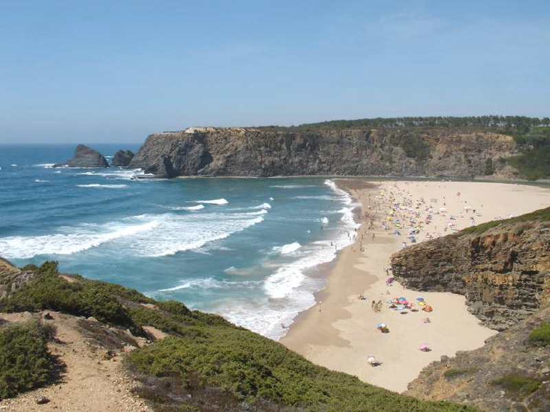 7 Pantai Nudis di Eropa yang Turis Jarang Tahu