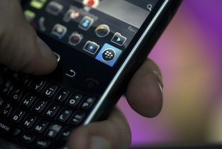 BlackBerry Jakarta Kembali Pakai Trackpad?