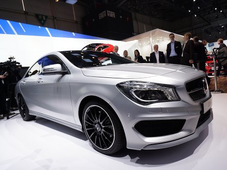 Membedah Mobil Mercy CLA 200