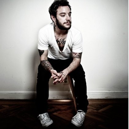 7 Pria Tampan dan Populer yang Terlahir Sebagai Wanita