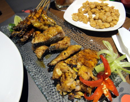 Malam Ini Ada Ikan Jangilus Bakar a la Jimbaran di Oopen Terrace Ibis ...