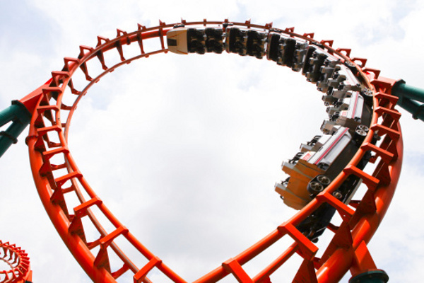 Wajib Tahu! 5 Tips Naik Roller Coaster