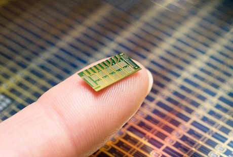 Tak Perlu Diminum, Obat-obatan Bisa Digantikan Chip yang Ditanam di Tubuh