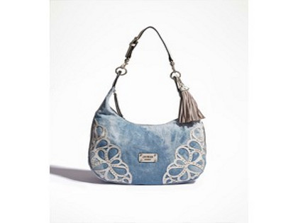 Editor's Choice: 5 Pilihan Tas Hobo untuk Tampil Feminin